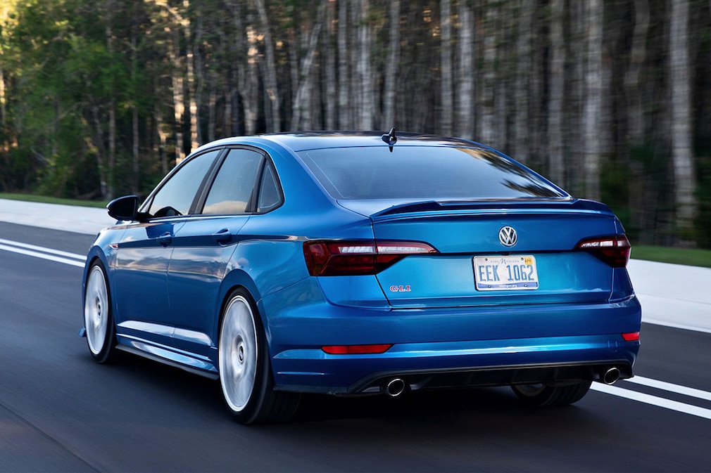 Dieser Jetta GLI Blue Lagoon ist ein Tuning-Einzelstück von VW - AUTO BILD