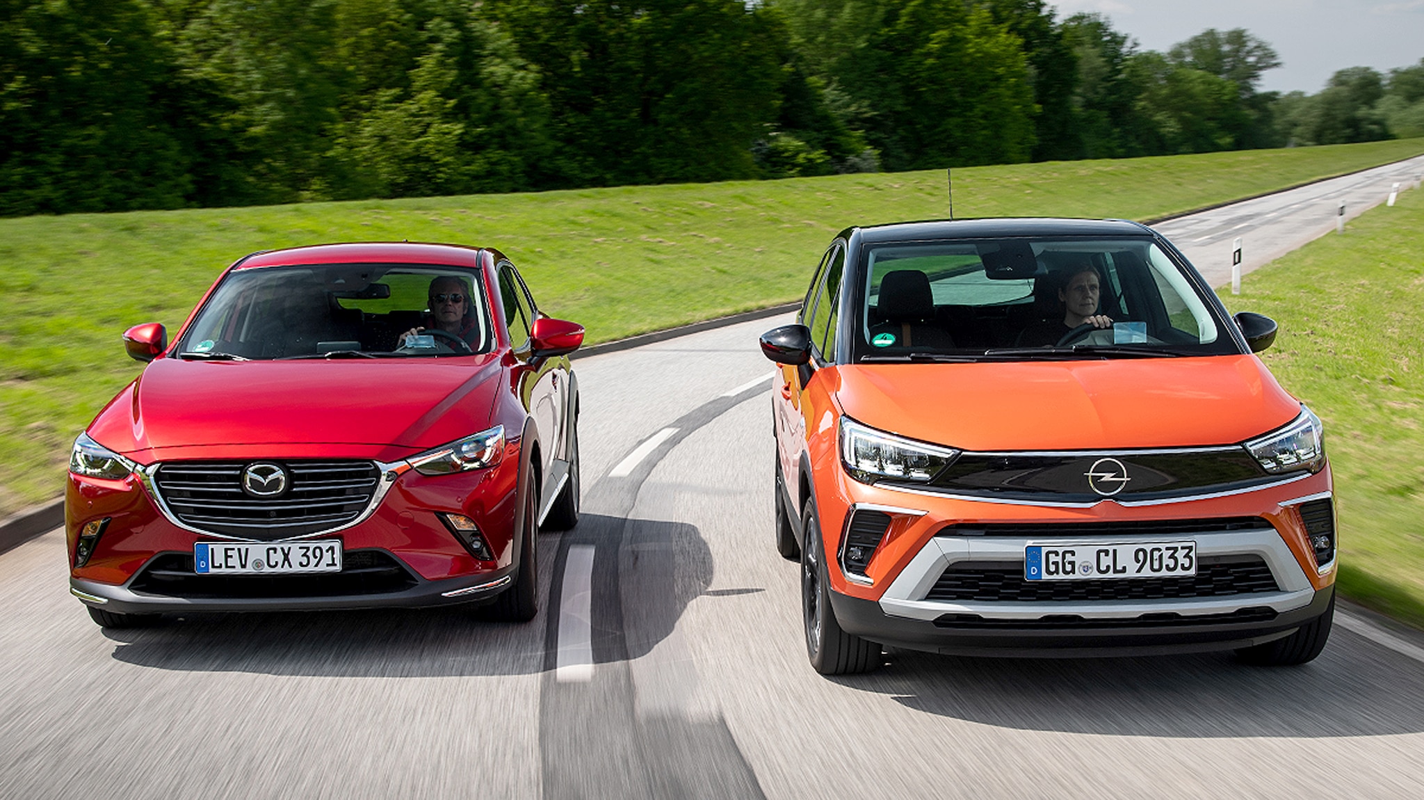 Mazda CX-3 gegen Opel Crossland: Kompakte SUVs im Test - AUTO BILD