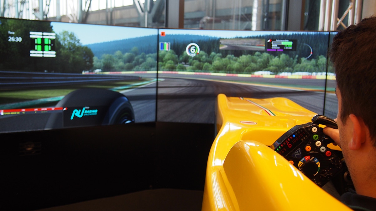 Racing Unleashed Simracing: Fahren wie ein Formel-1-Pilot - AUTO BILD