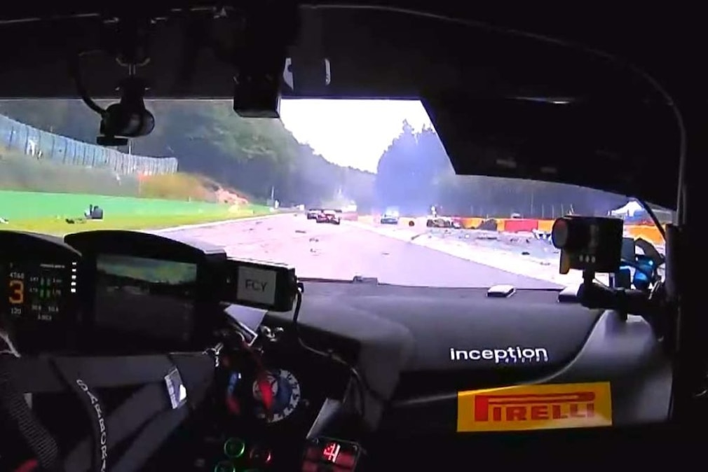 24 Stunden von Spa 2021: Horror-Unfall in Eau Rouge - AUTO BILD