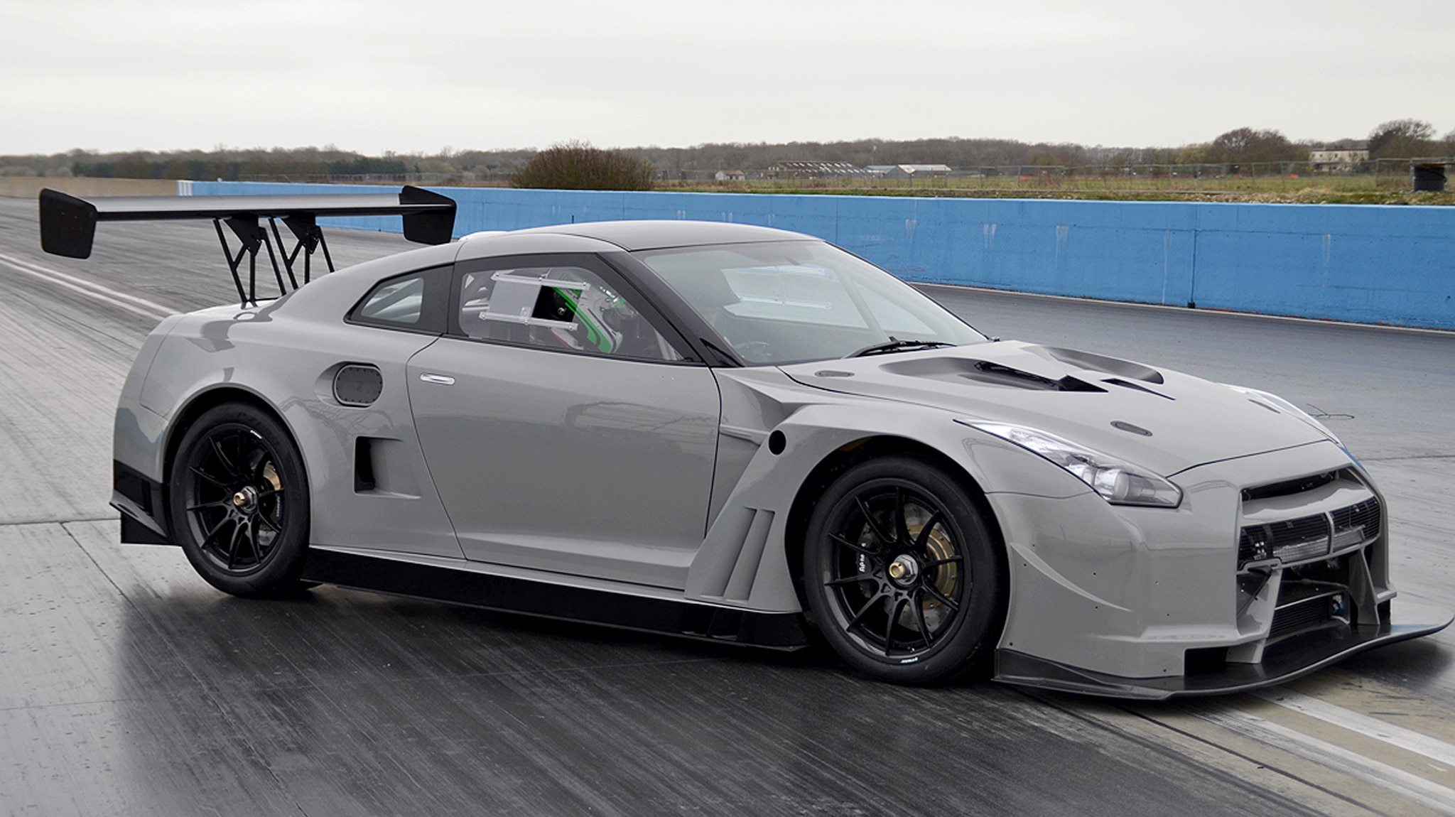 Nissan GT-R Tuning: Dieser Ex-GT3-Renner hat Straßenzulassung - AUTO BILD