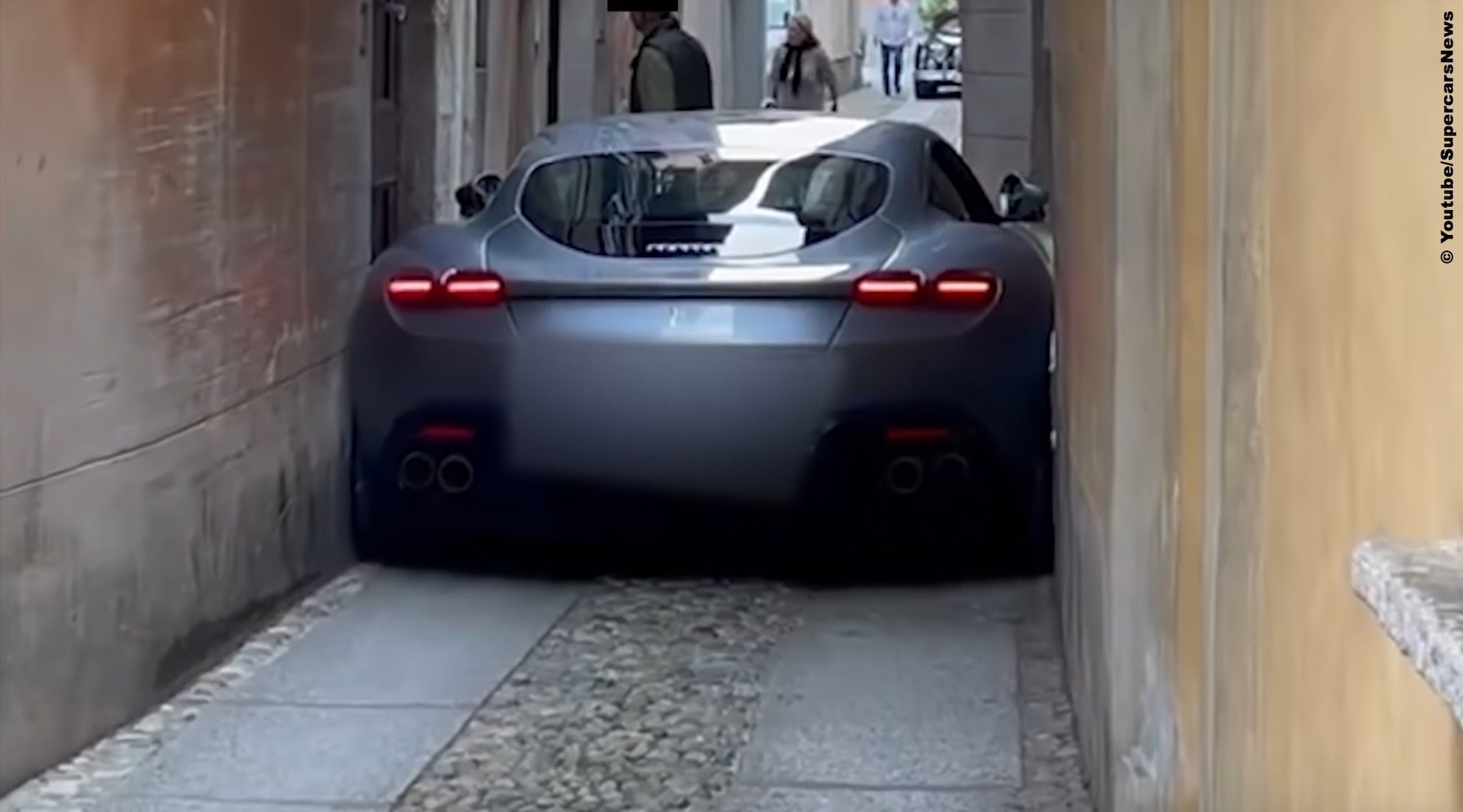 Ferrari Roma bleibt in schmaler Gasse stecken: dumm gelaufen! - AUTO BILD