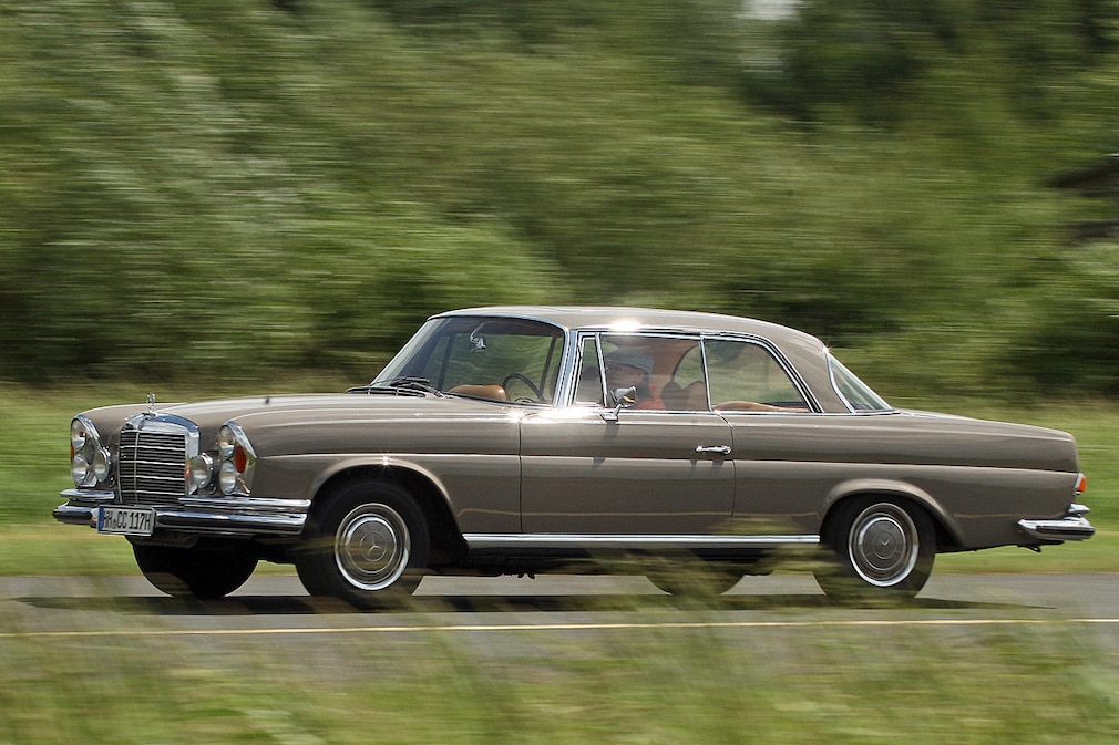 Schöne Oldtimer: Das sind die 15 schönsten Klassiker aller Zeiten ...