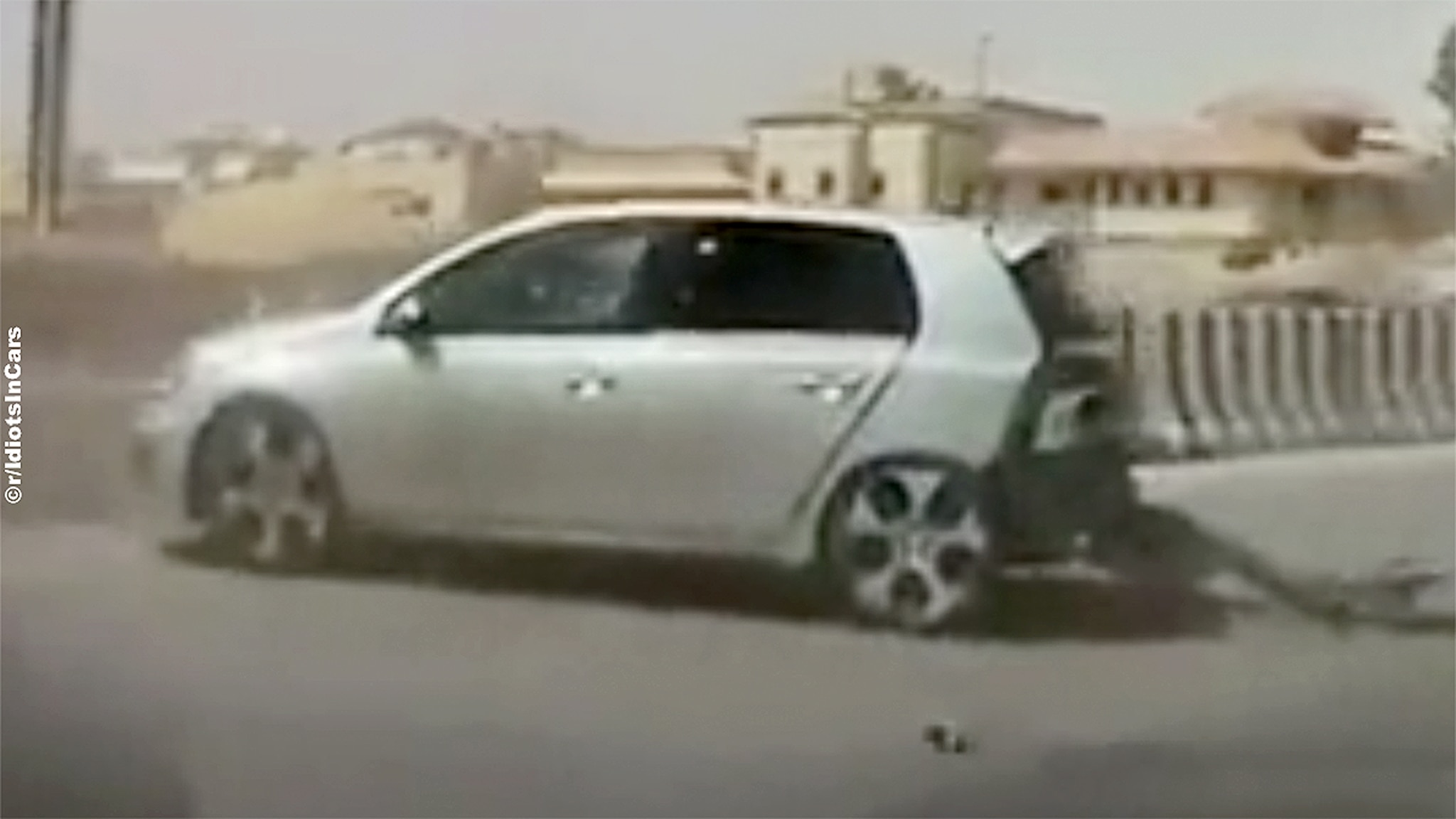 VW Golf 6 GTI (2022): Crash, Unfall, Video, Fail Ungeduldiger Golf GTI ...