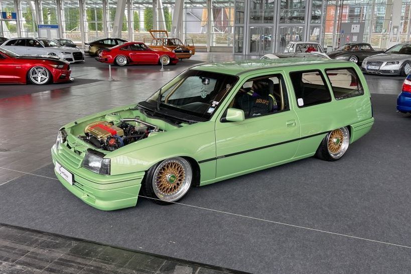 Opel Astra Hybrid: Tuning-Kur mit 80er-Jahre Motorsport-Stil - AUTO BILD