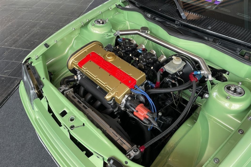 Opel Astra Hybrid: Tuning-Kur mit 80er-Jahre Motorsport-Stil - AUTO BILD