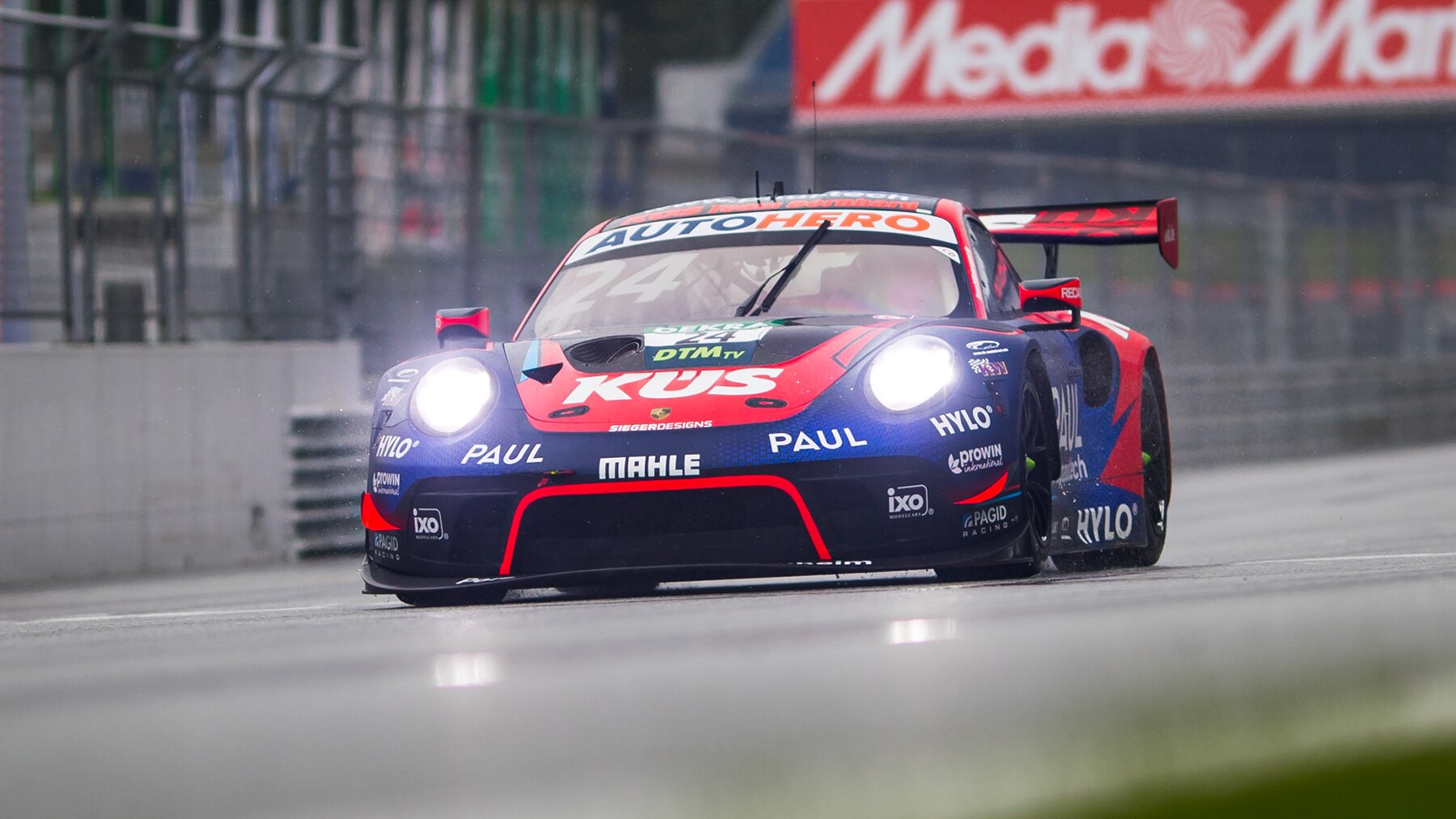 DTM: Thomas Preining brilliert, Titelkampf spitzt sich zu - AUTO BILD