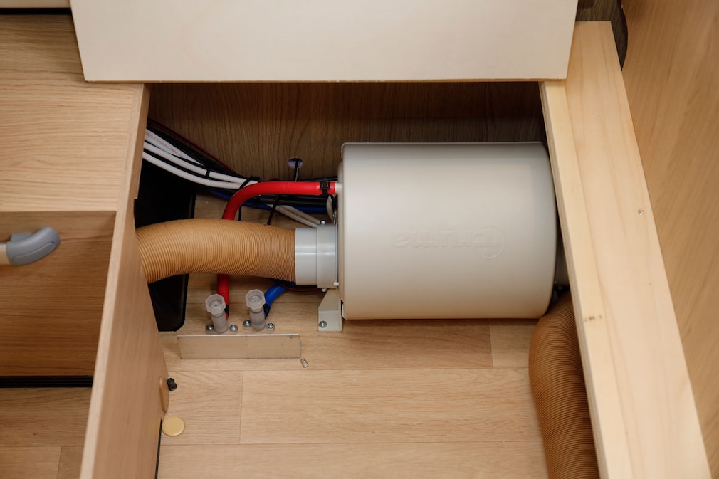 LMC Exquisite VIP 685: Ein exquisiter VIP-Lord - AUTO BILD