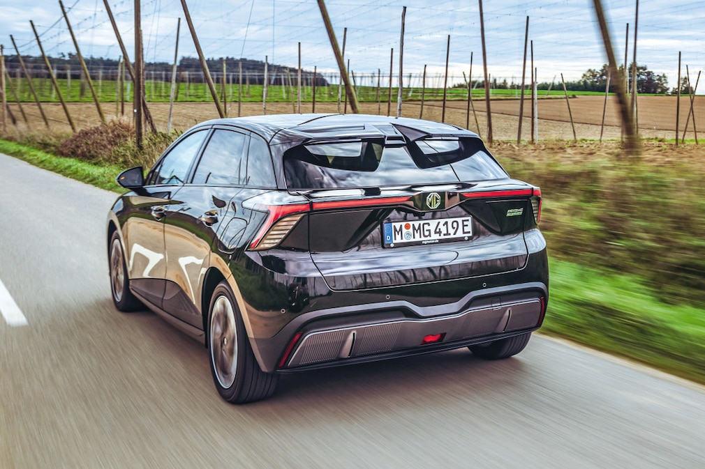 MG4 Electric Luxury: der ID.3-Gegner im ersten Test - AUTO BILD
