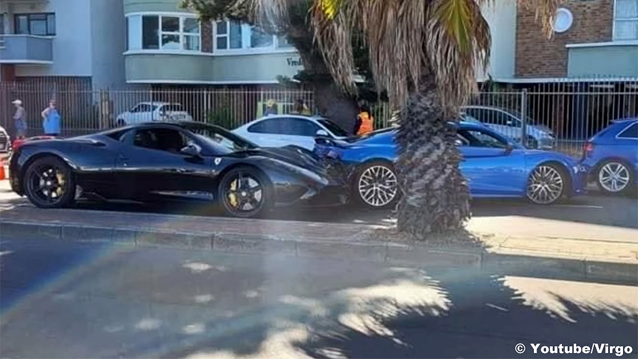 Teurer Crash: Ferrari 458 Speciale kracht in Audi R8 V10 plus - AUTO BILD