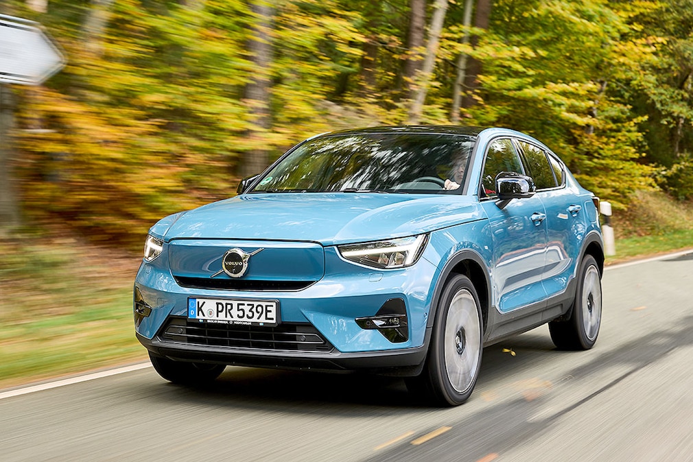 Audi Q4 e-tron vs. Volvo C40: schöne Elektro-SUV im Test - AUTO BILD
