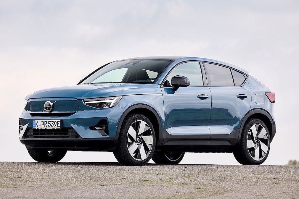 Audi Q4 e-tron vs. Volvo C40: schöne Elektro-SUV im Test - AUTO BILD