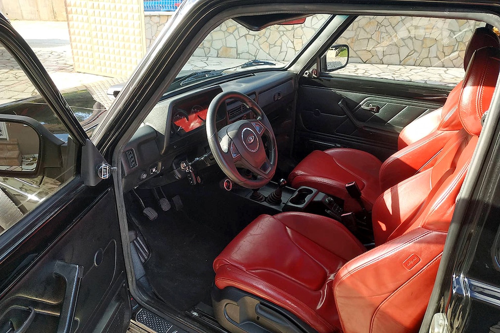 Verrückter Umbau: Lada Niva mit 300 PS - AUTO BILD
