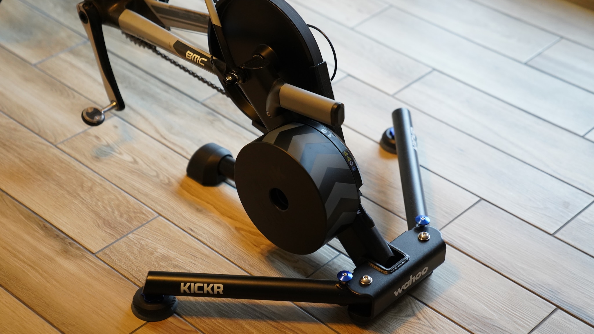Indoorcycling: Smarttrainer Wahoo Kickr V6 WiFi im Test - AUTO BILD