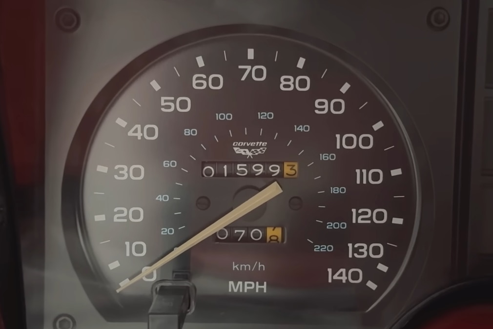 Corvette C3: Dieses Sondermodell hat nur 2600 Kilometer gelaufen - AUTO ...