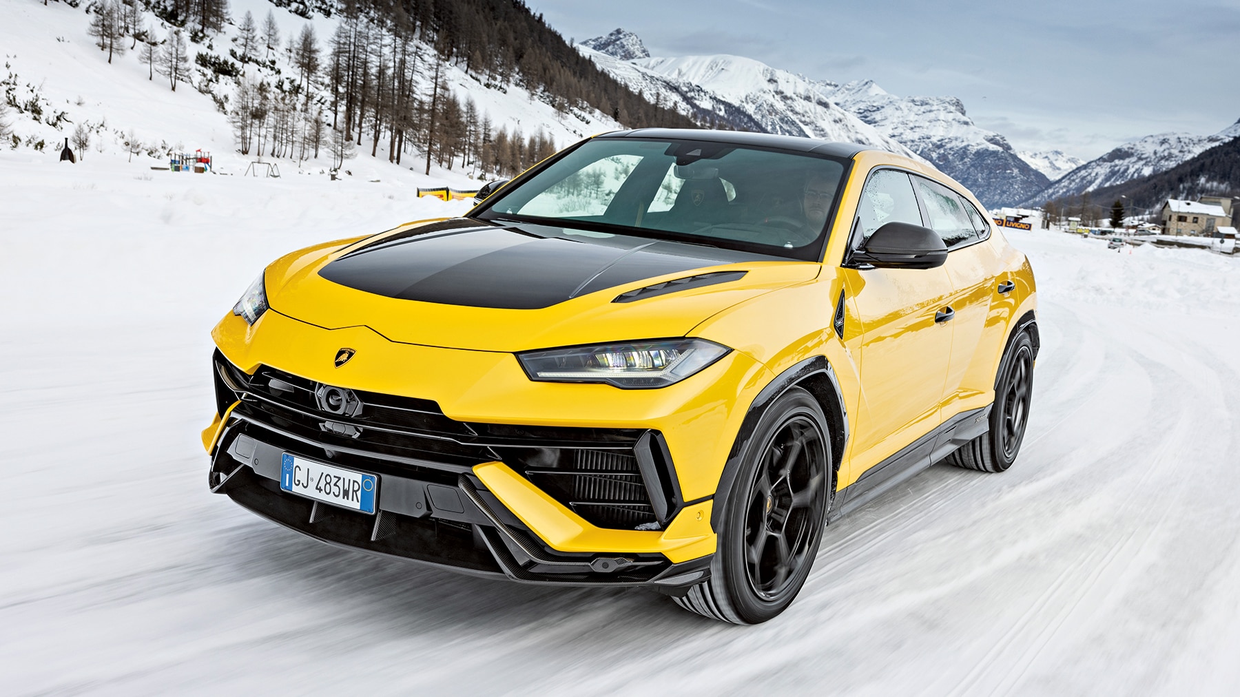 Mit dem Lamborghini Urus Performante im Schnee - AUTO BILD