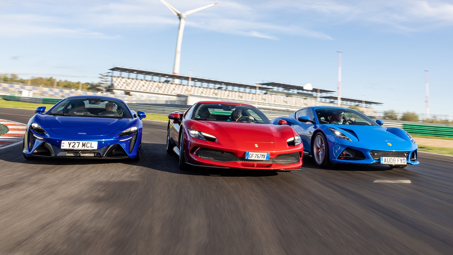 Mittelmotor: Ferrari 296 GTB, McLaren Artura, Lotus Emira - AUTO BILD