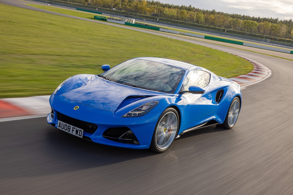 Mittelmotor: Ferrari 296 GTB, McLaren Artura, Lotus Emira - AUTO BILD