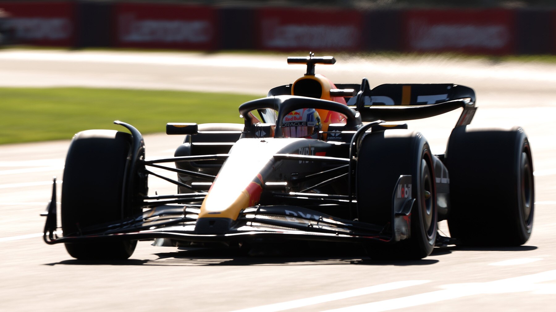 Formel 1 Australien - Chaos und rote Flaggen: Verstappen siegt - AUTO BILD