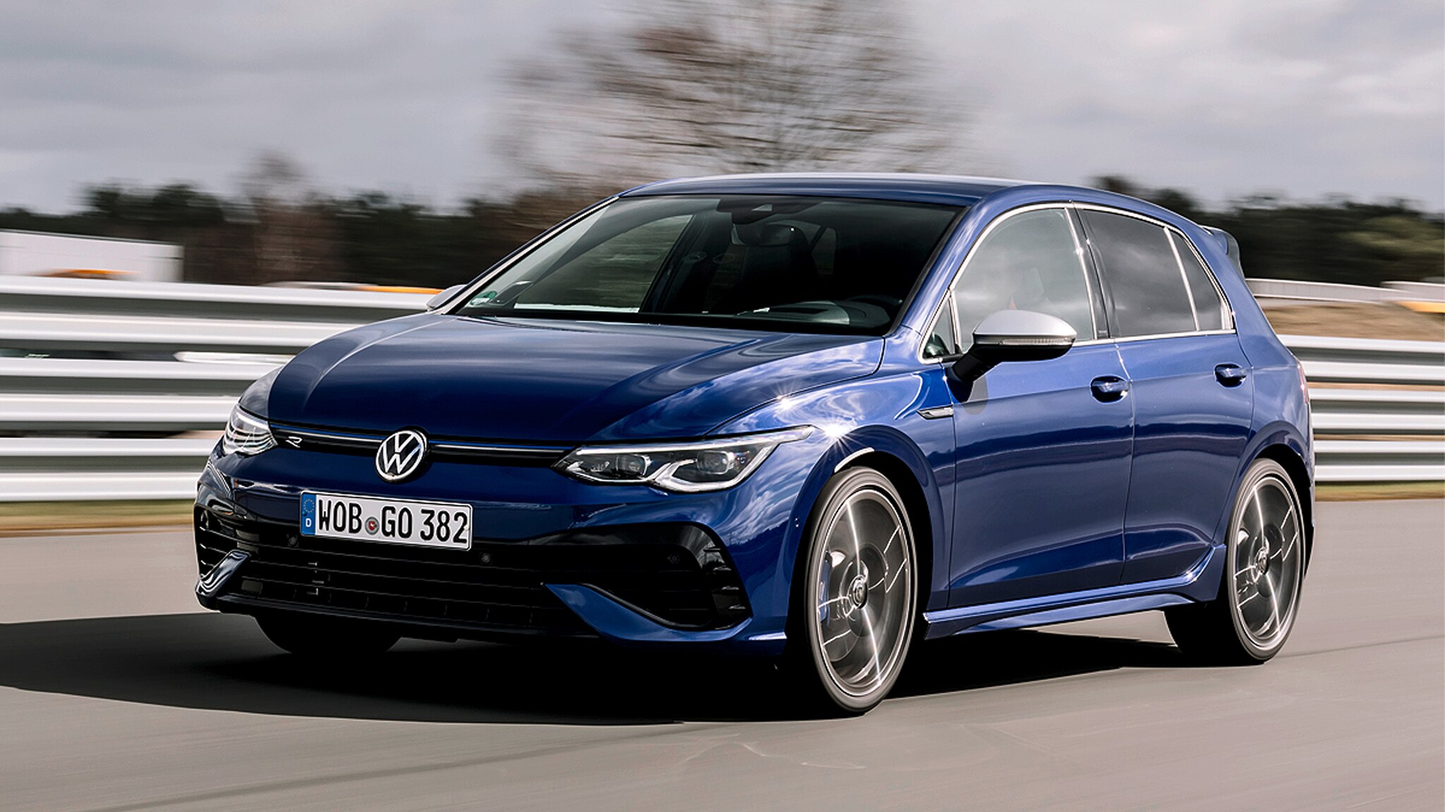 VW Golf R: 320 PS starker Kompaktwagen im Leasing - AUTO BILD