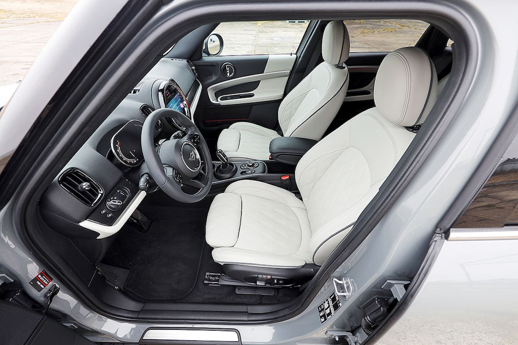 Mini Countryman vs. Suzuki S-Cross: kompakte Allrad-SUV im Test - AUTO BILD