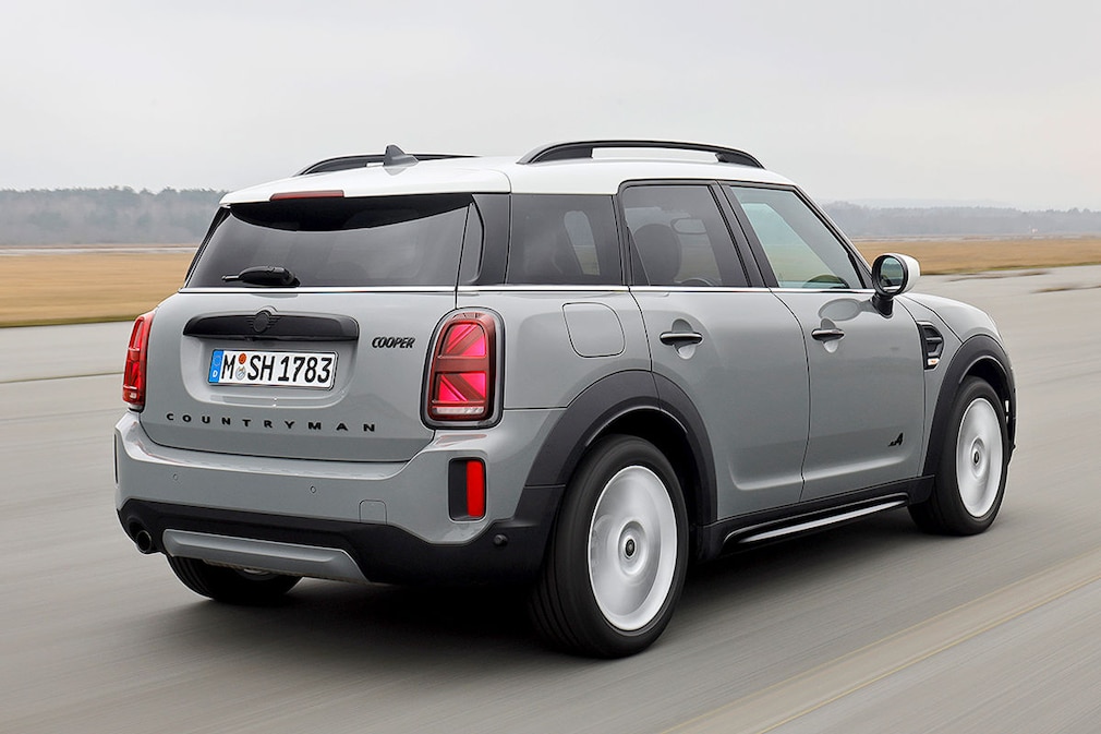Mini Countryman vs. Suzuki S-Cross: kompakte Allrad-SUV im Test - AUTO BILD