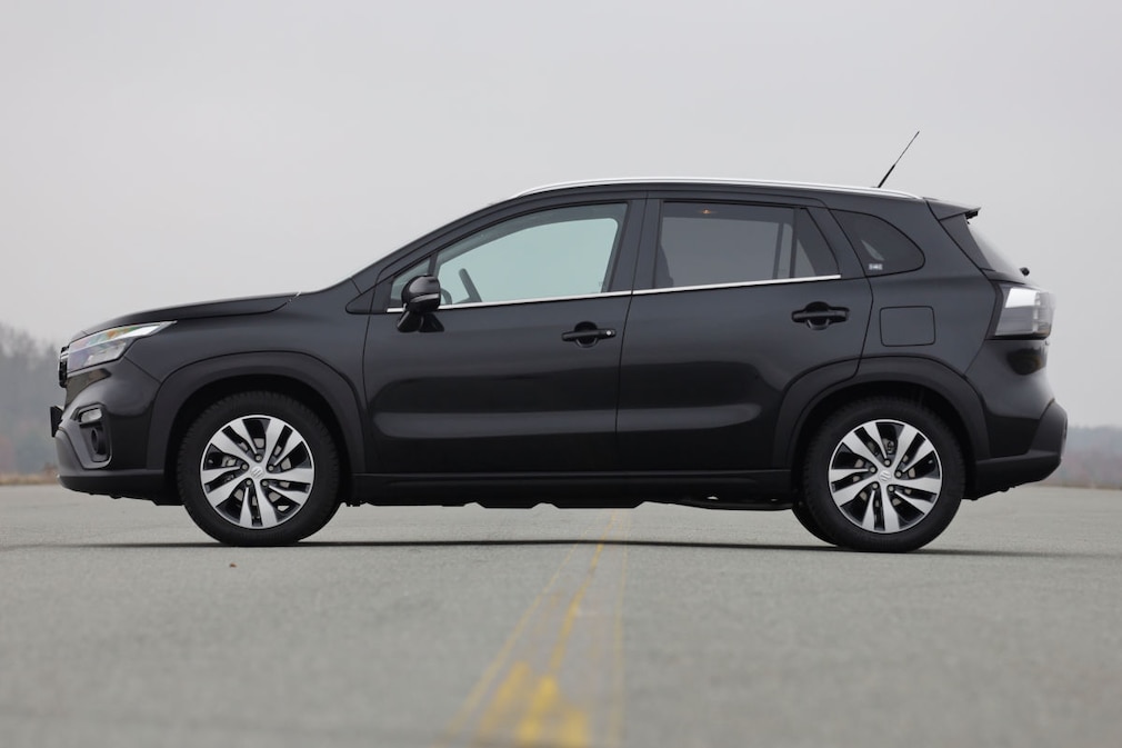 Mini Countryman vs. Suzuki S-Cross: kompakte Allrad-SUV im Test - AUTO BILD