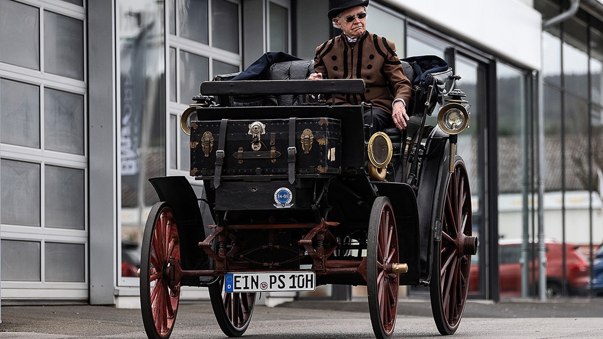 Oldtimer Sensation: 130 Jahre alt und trotzdem mit TÜV! - AUTO BILD