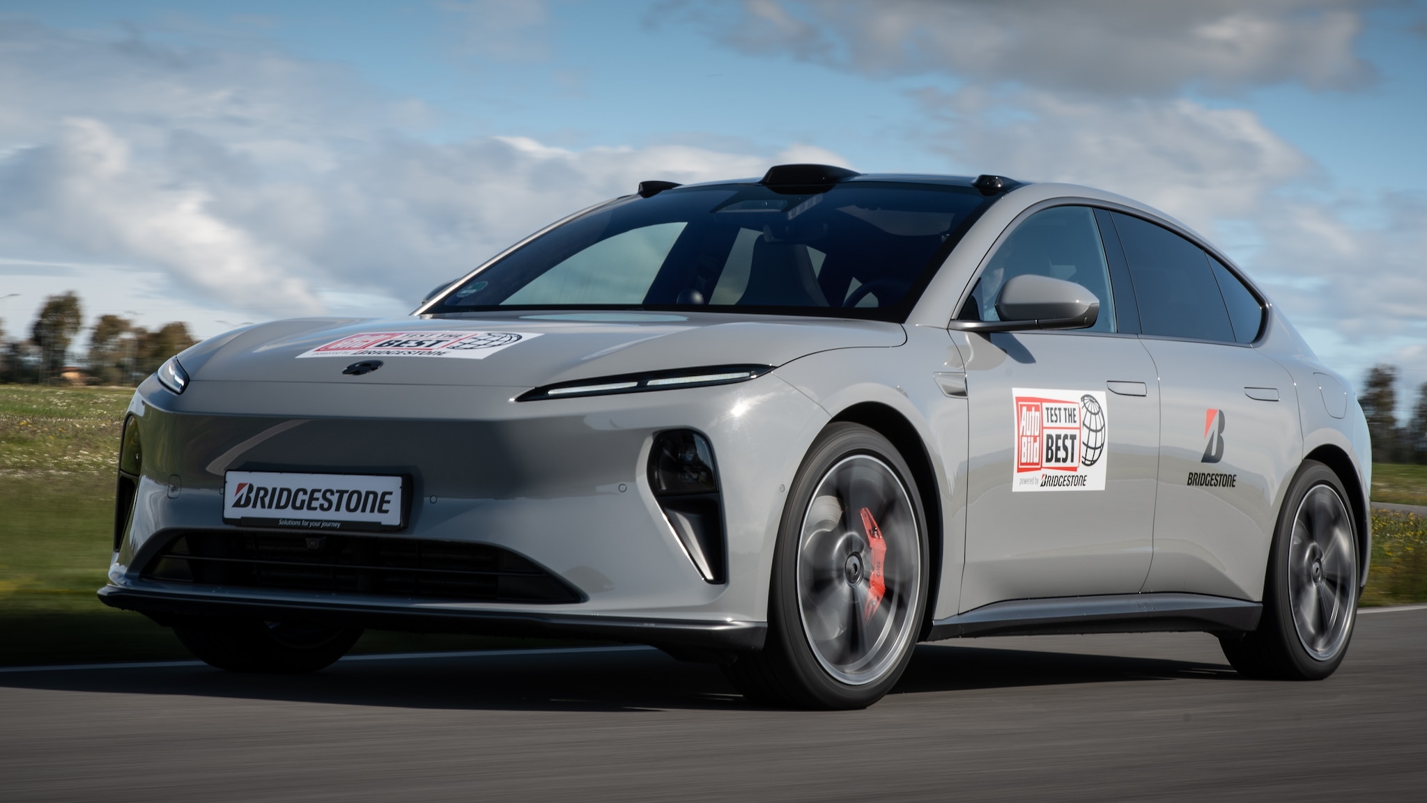 Nio ET5 (2023): Der ET5 macht Jagd auf den Tesla Model 3 - AUTO BILD