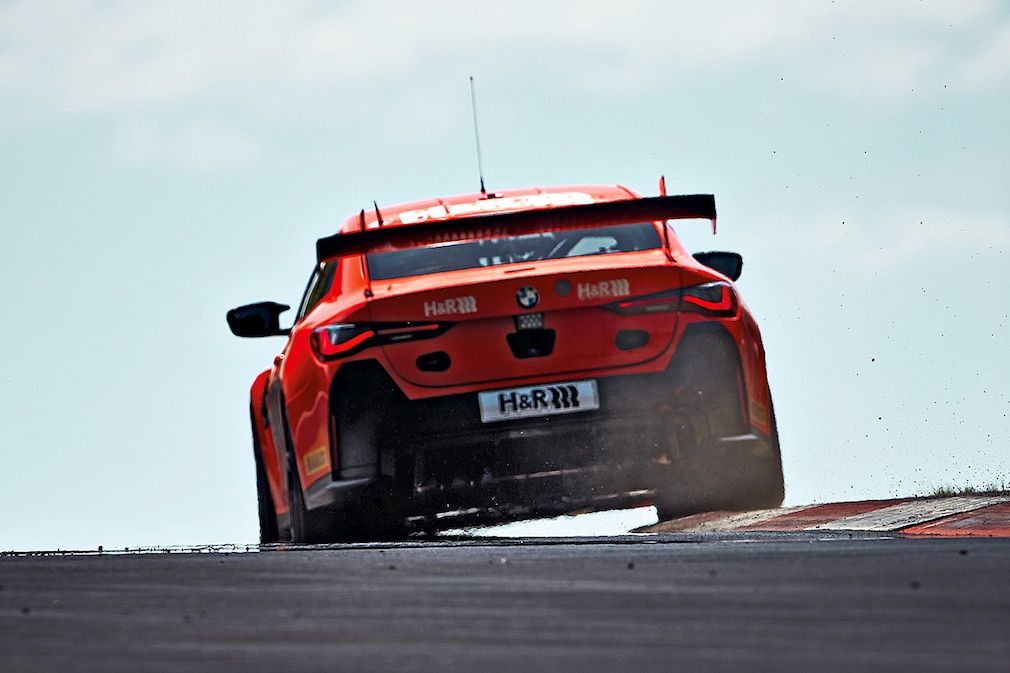 24-Stunden-Rennen: AUTO BILD fuhr mit im M4 GT4 - AUTO BILD