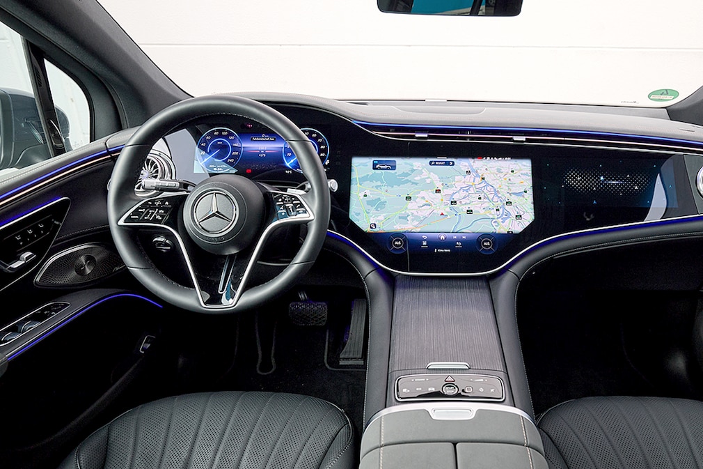 BMW iX M60 vs. Mercedes EQS 580: zwei Elektro-SUV im Test - AUTO BILD