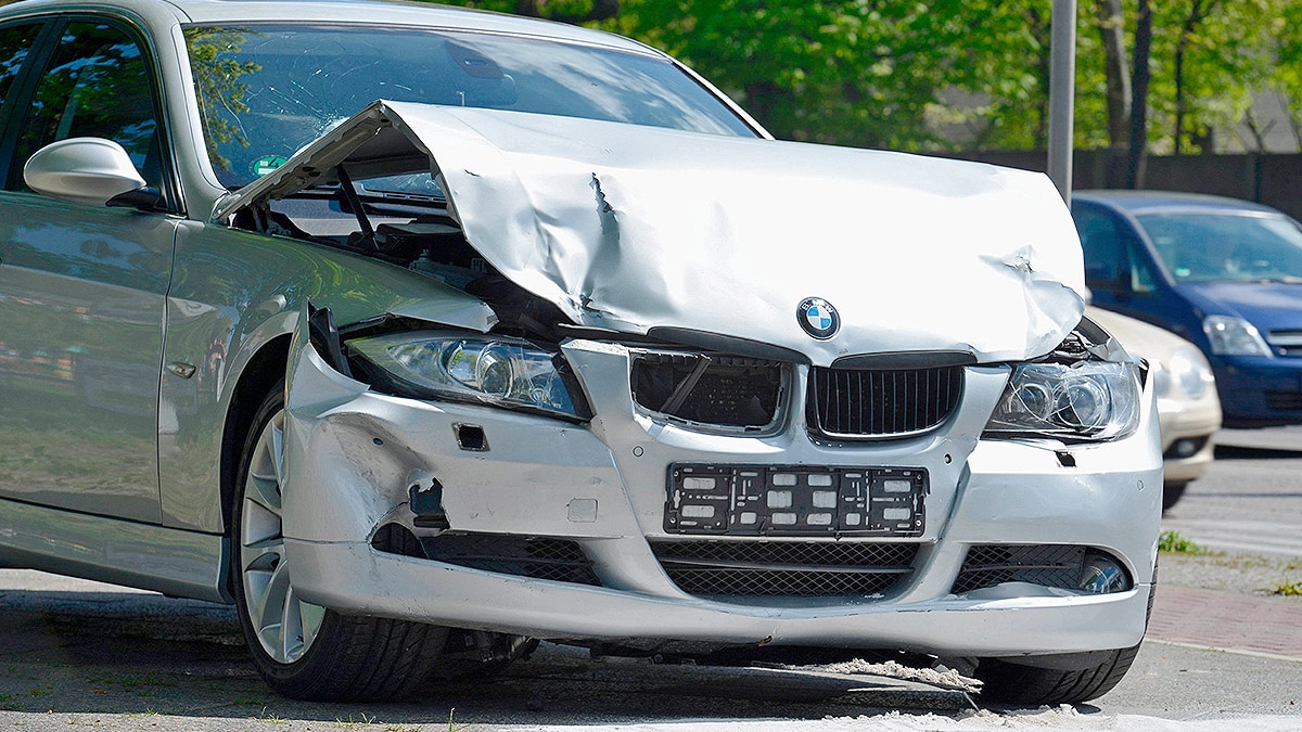 Auf die kleinen Dingen achten. So vermeidet man Autounfälle - AUTO BILD