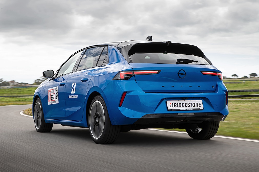 Test: Opel Astra Electric macht Einstieg in E-Mobilität leicht - AUTO BILD