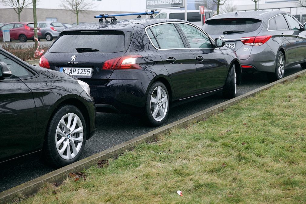 Wunderschone Was Mussen Sie Bei Der Nutzung Des Aktiven Parkassistenten Beachten Bild