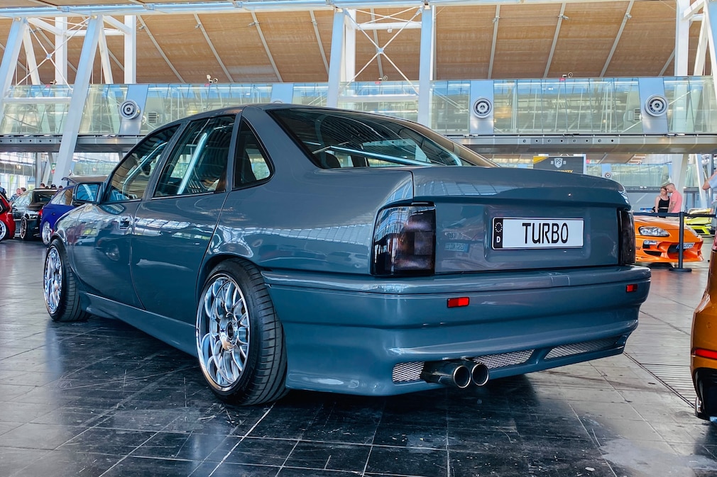 Opel Vectra A Tuning: Von wegen Rentnerauto! - AUTO BILD