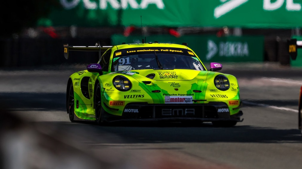 DTM - Rast sauer nach Knallhart-Manöver in der DTM - AUTO BILD