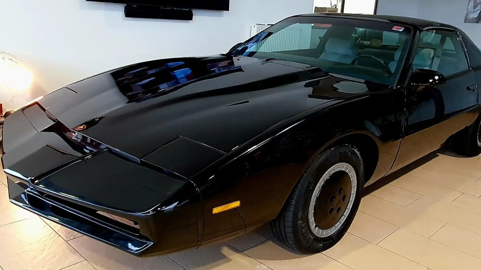 K.I.T.T. von Knight Rider: Pontiac Firebird gebraucht zu kaufen - AUTO BILD