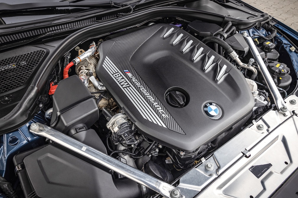 Diesel gegen Benziner: BMW M44i vs. M440d - AUTO BILD
