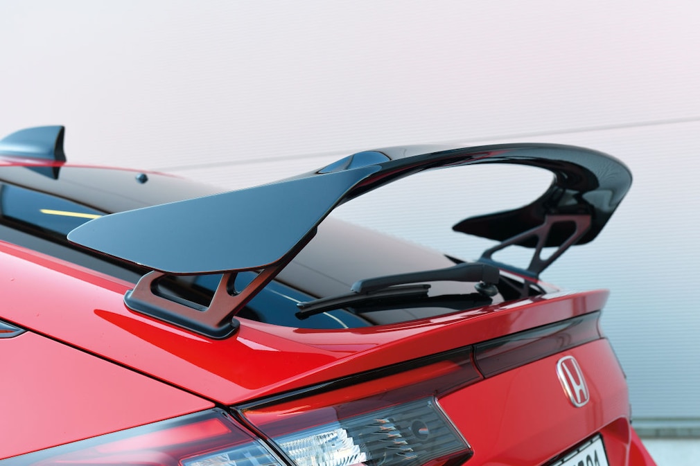 Civic Type R vs. Golf R Perfomrance: Kompaktsportler im Test - AUTO BILD