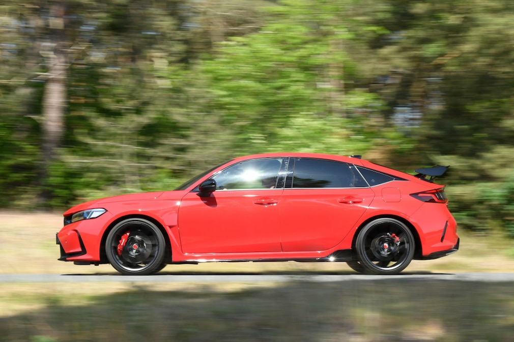 Civic Type R vs. Golf R Perfomrance: Kompaktsportler im Test - AUTO BILD