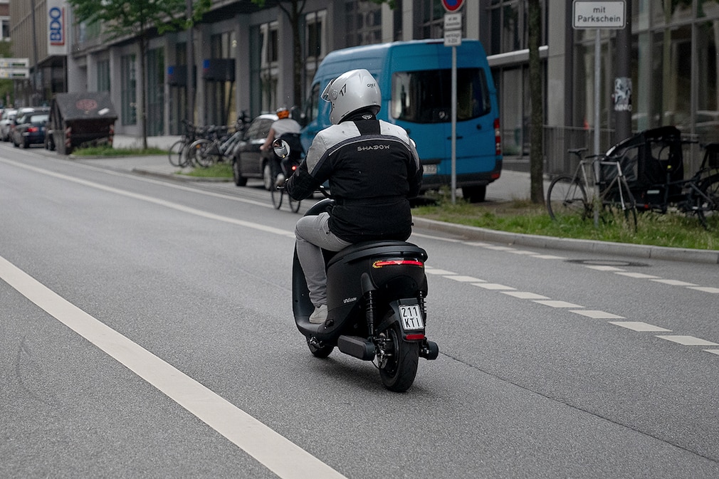 Unu Move 2023: Elektro-Roller im Test (Teil 1) - AUTO BILD
