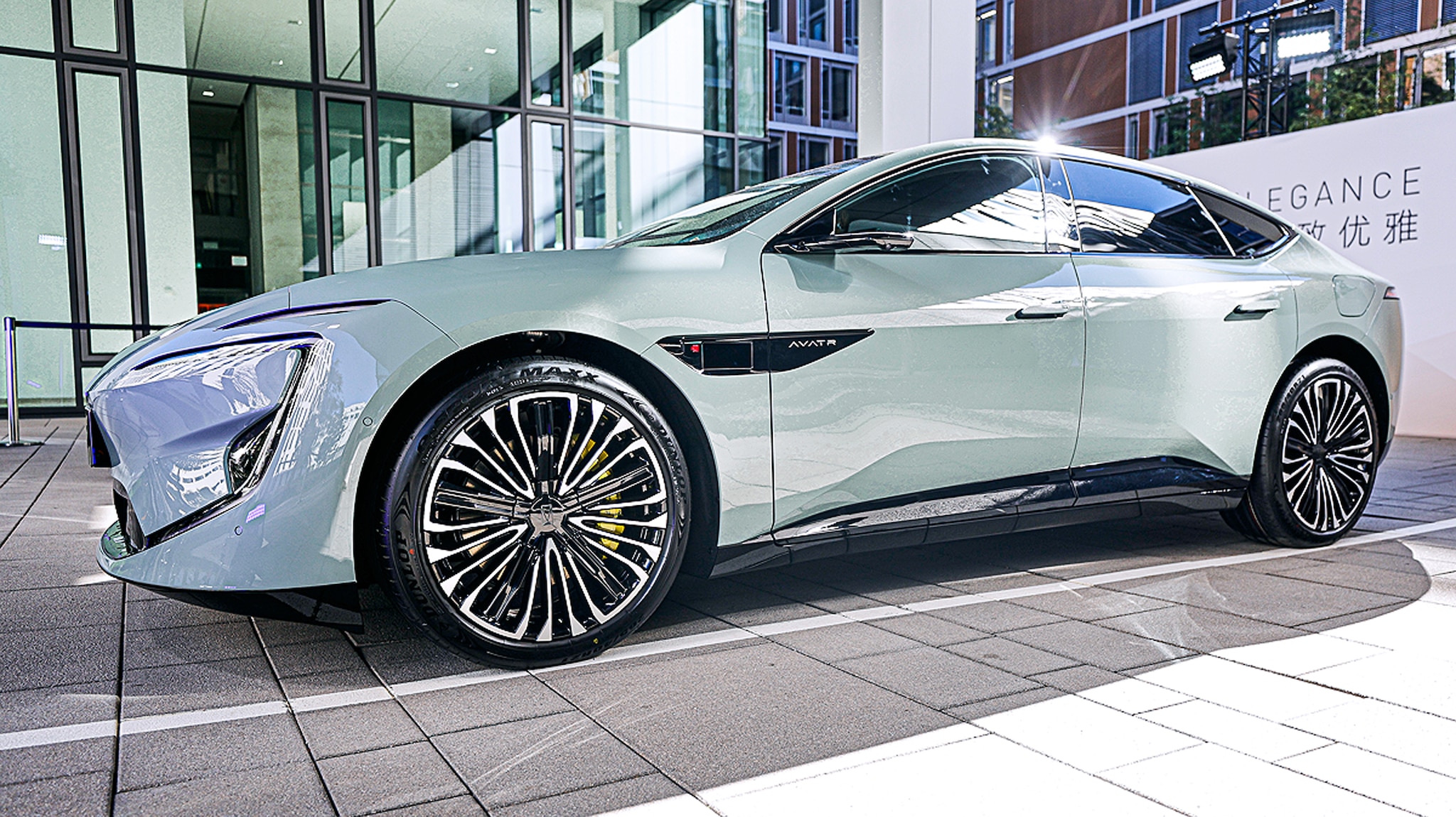 Avatr 12: neues E-Auto aus China feiert Premiere auf der IAA - AUTO BILD