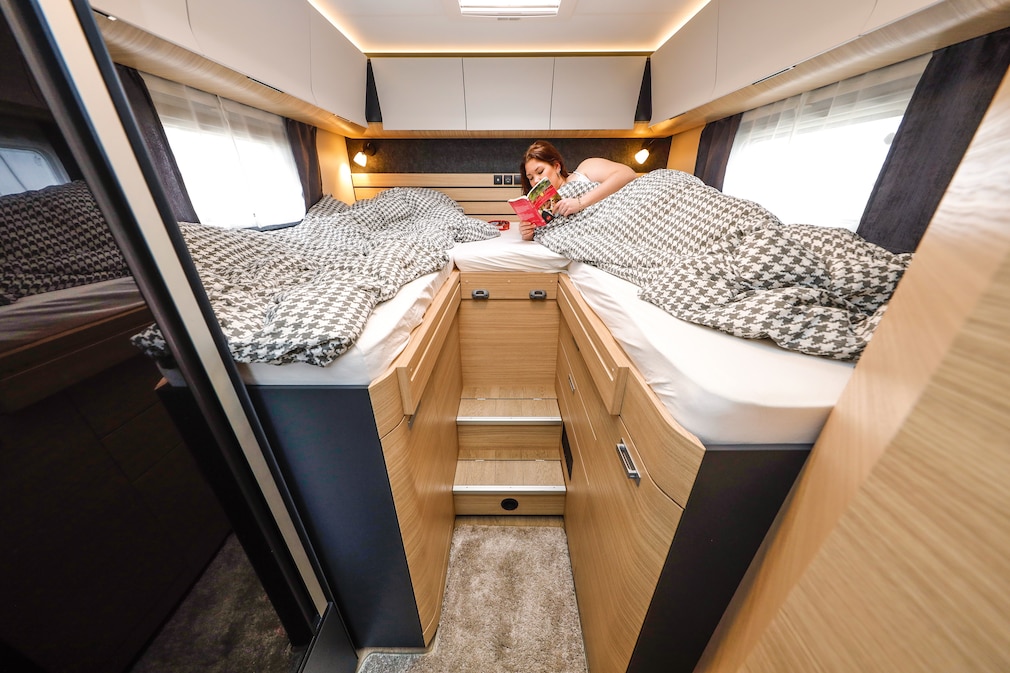 Hobby Optima de Luxe T 65 GE Fahrbericht - AUTO BILD