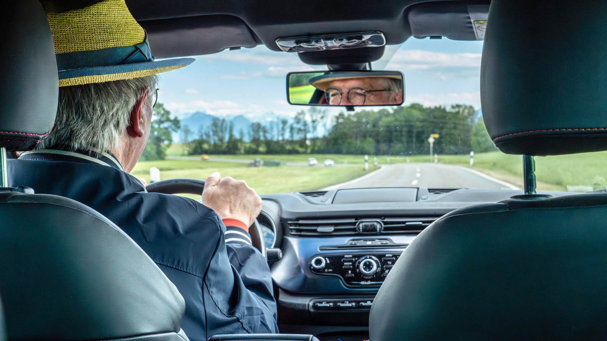 EU-Führerschein-Novelle: Kommt der Gesundheitstest für Senioren? - AUTO ...