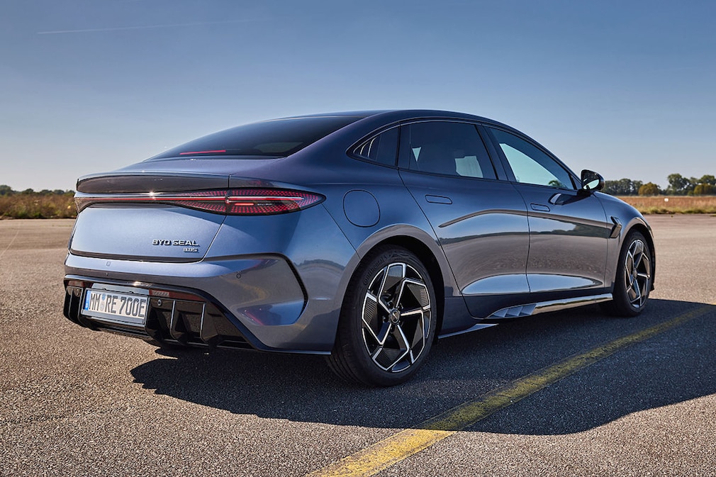 BYD Seal: elektrische China-Limousine im ersten Test - AUTO BILD