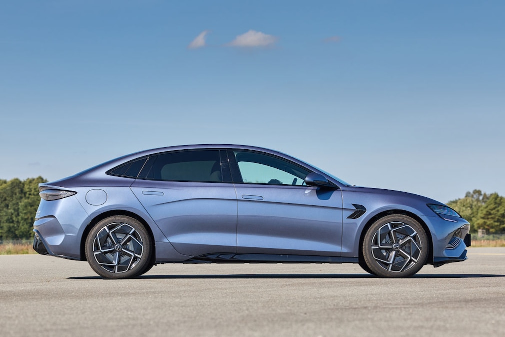 BYD Seal: elektrische China-Limousine im ersten Test - AUTO BILD