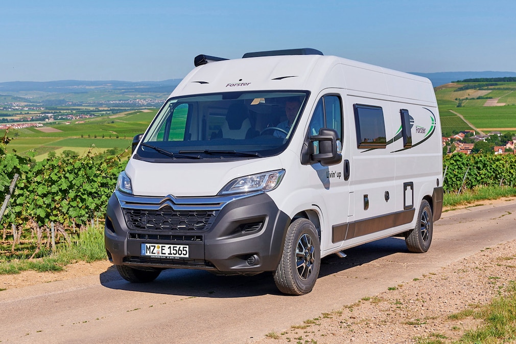 Forster Livin´Up V 599 VBL im Fahrbericht - AUTO BILD