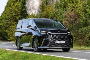 Lexus LM: japanischer Luxus-Van im Test - AUTO BILD