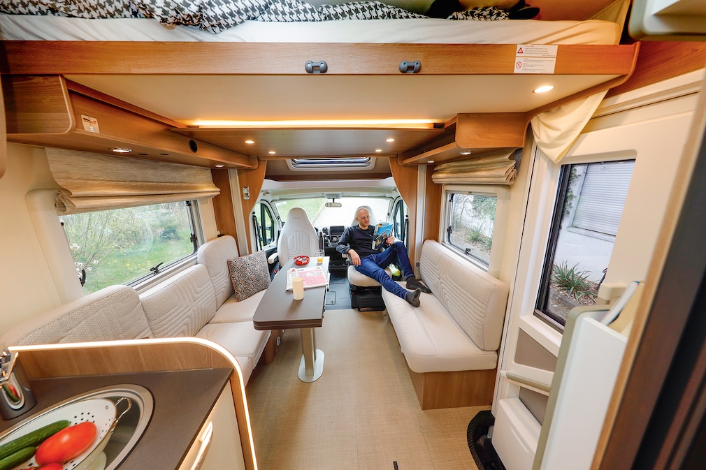 Bürstner Lyseo TD 594 Harmony Line: Ein Salon auf Rädern - AUTO BILD