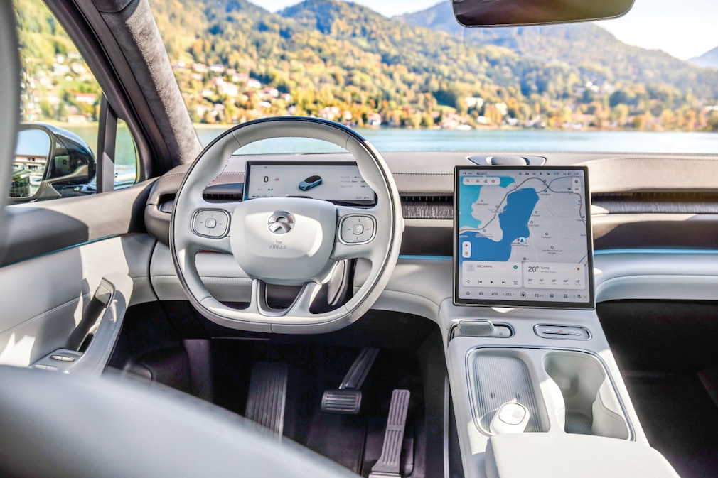 Nio EL6: erste Fahrt im großen Elektro-SUV aus China - AUTO BILD